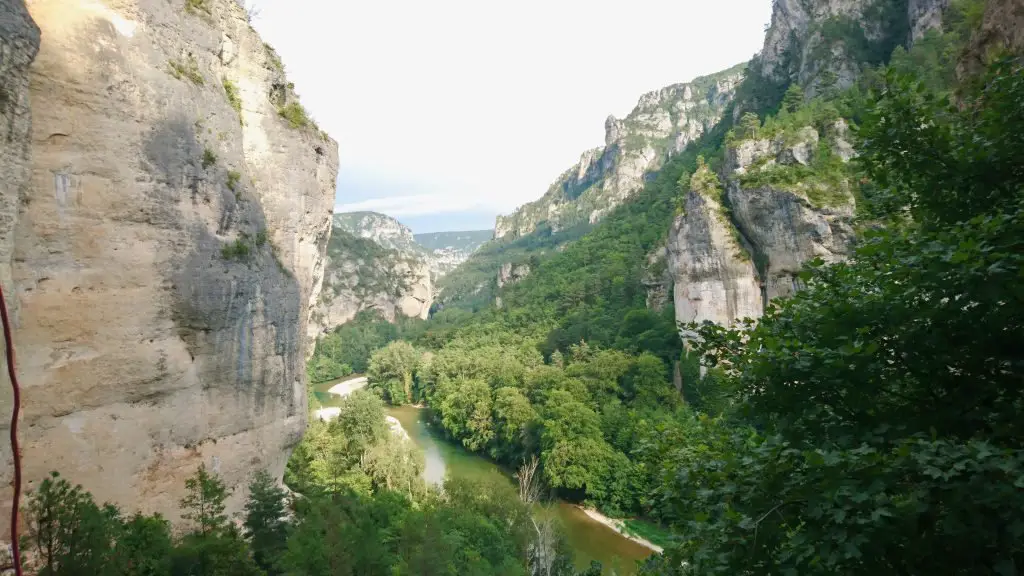Les falaises et sites d'escalade dans les Gorges du Tarn