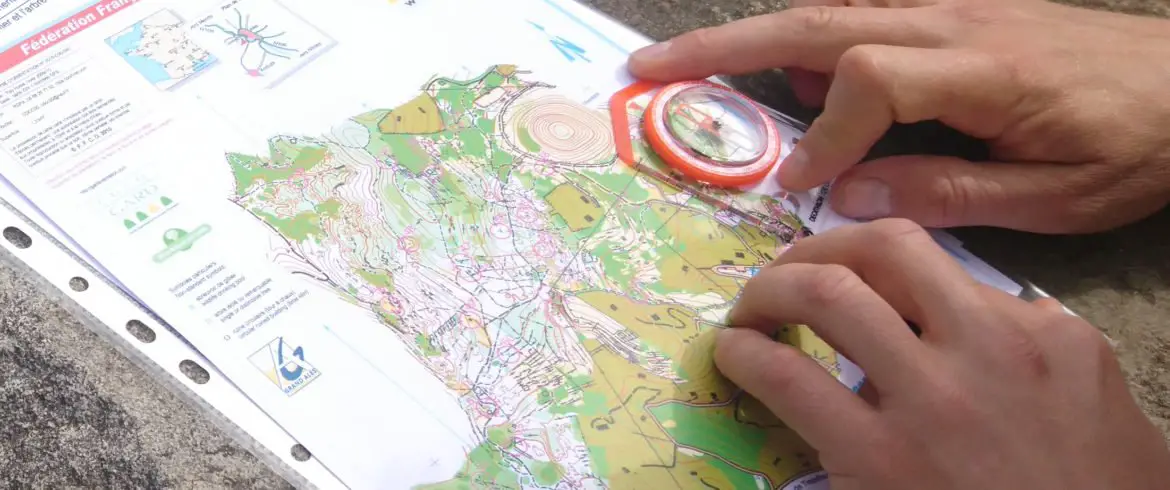 Course d'orientation: Conseils et matériels utilisés pour pratiquer