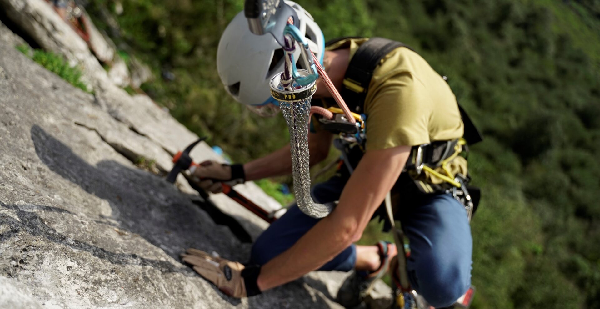 RockClimber engagé dans la protection des sites d'escalade